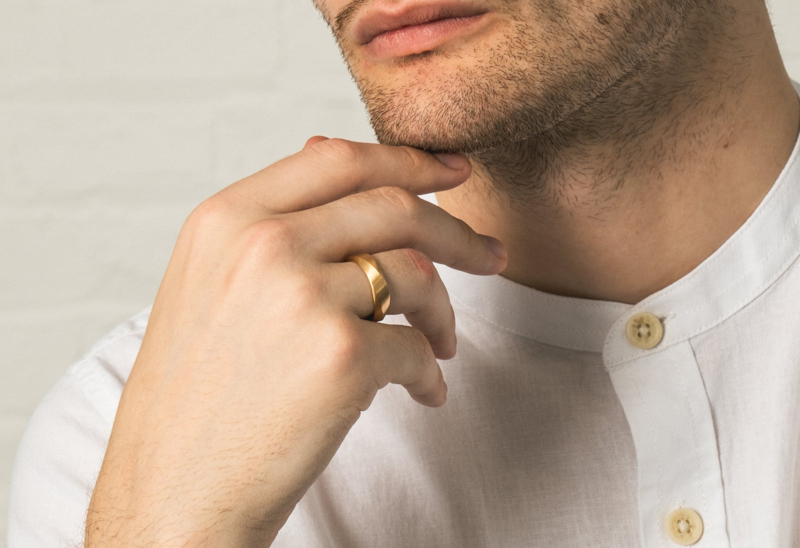 Wide Mobius Top Twist Wedding Band